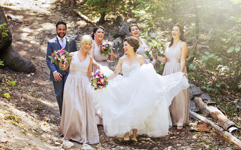 17 Effortlessly Gorgeous Outdoor Wedding Ideas | WeddingDresses